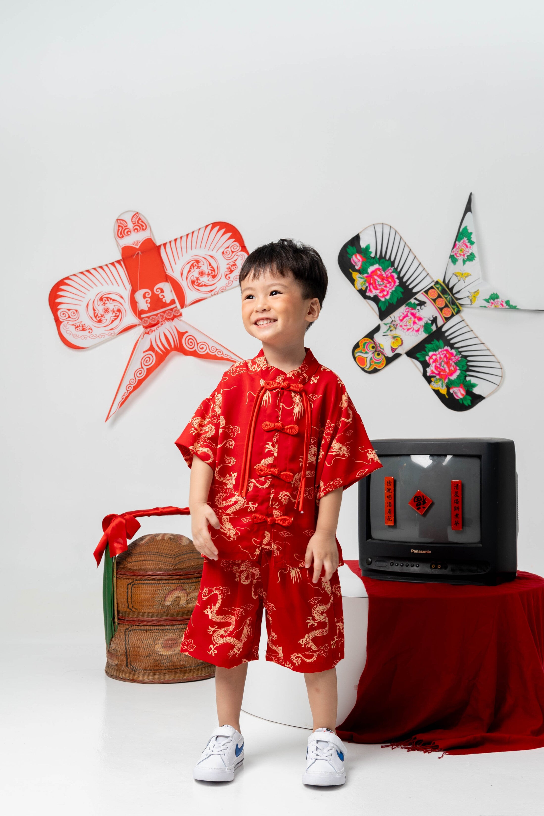 Traditional Dragon Tang Suit Set in Red – Hemito